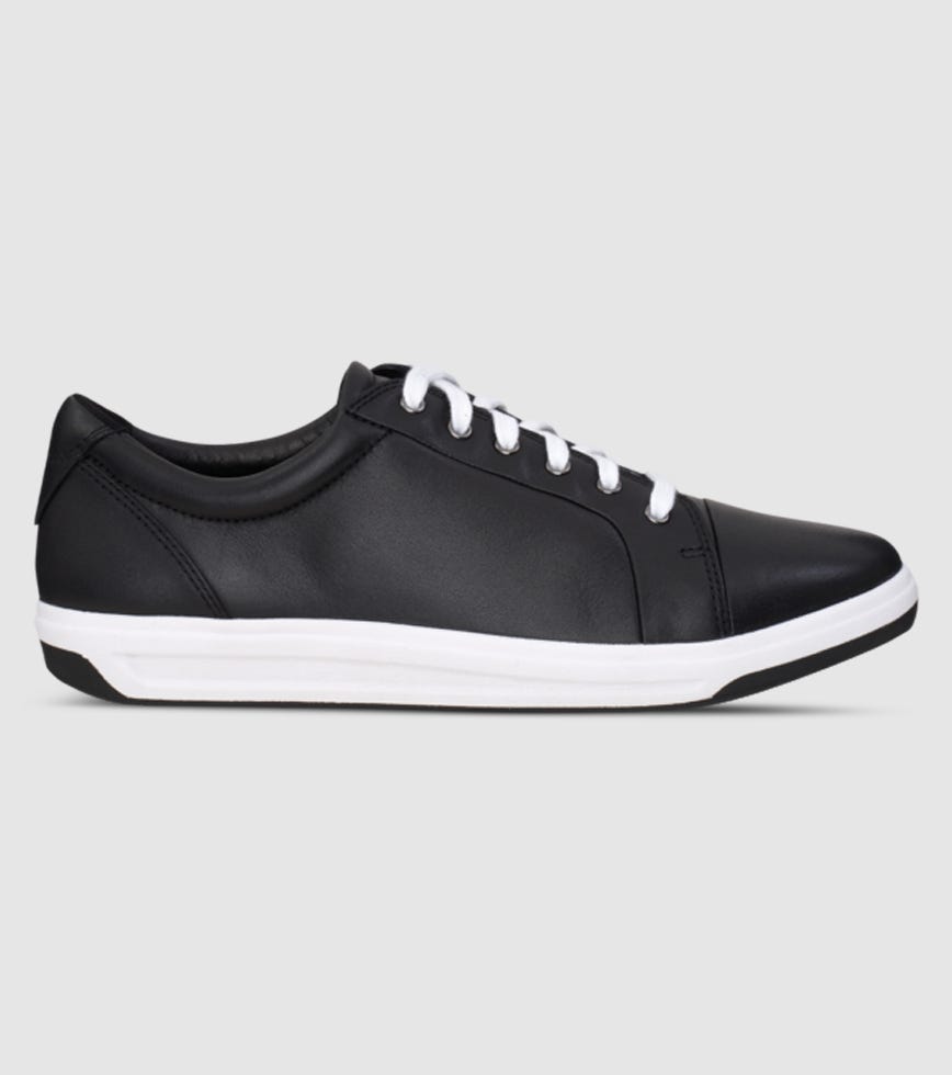 ASCENT STRATUS WOMENS BLACK WHITE | The Athlete's Foot