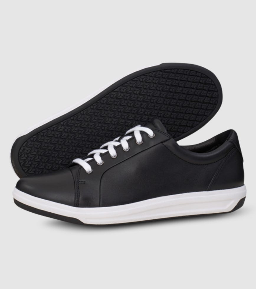 ASCENT STRATUS WOMENS BLACK WHITE | The Athlete's Foot