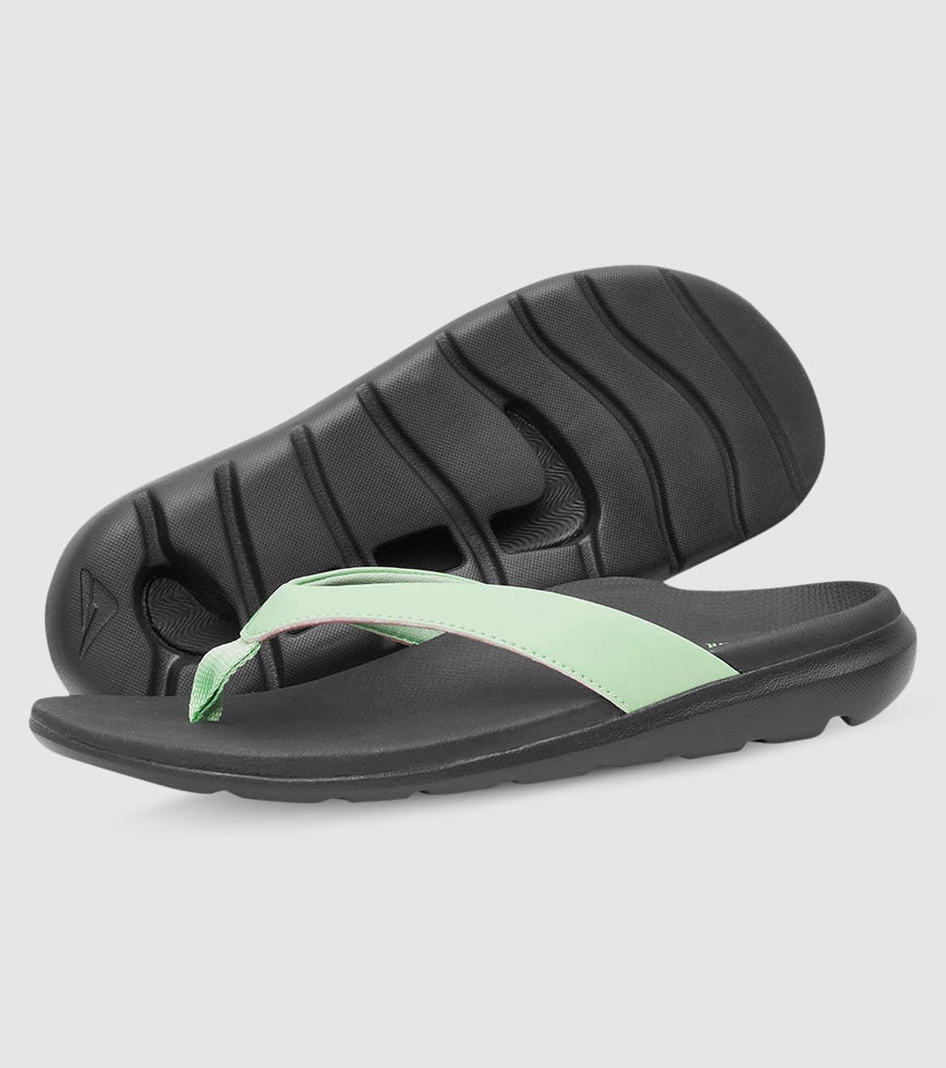 ASCENT GROOVE WOMENS SAGE | The Athlete's Foot