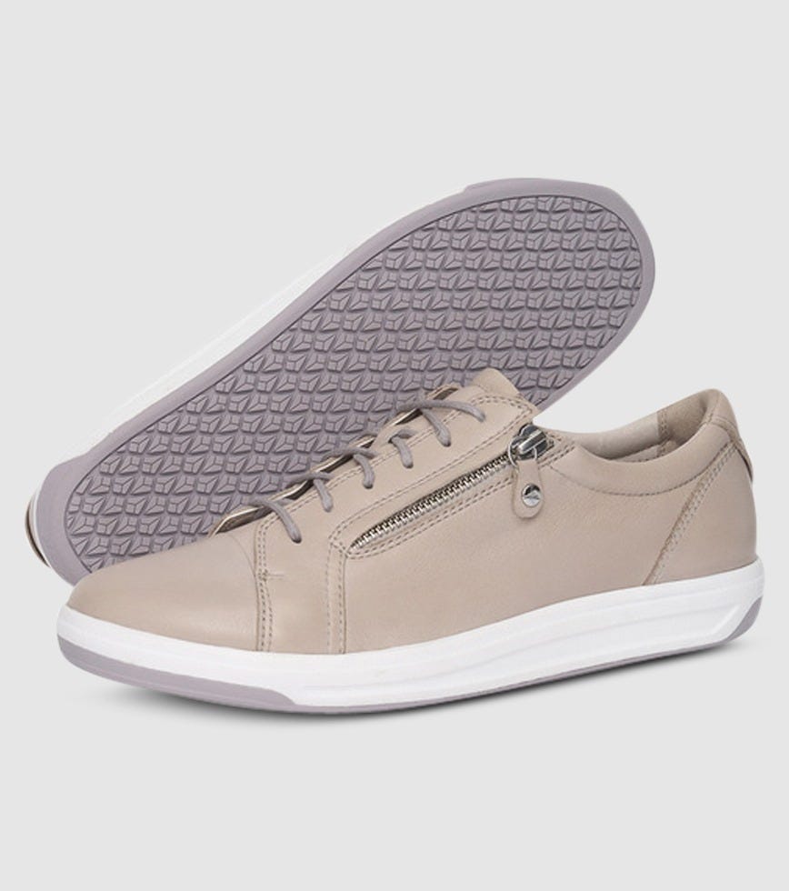 ASCENT STRATUS ZIP WOMENS TAUPE | The Athlete's Foot