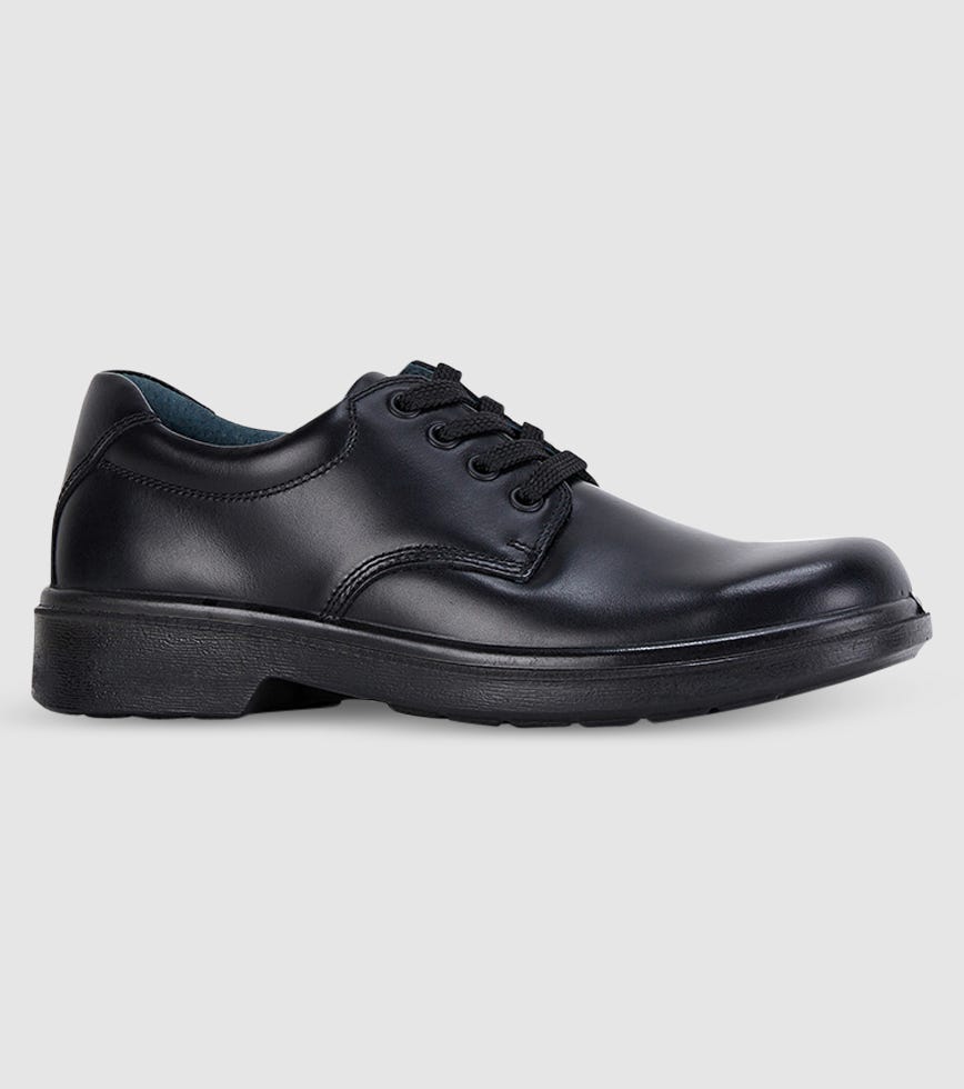 Extra Wide Shoes | The Athlete's Foot