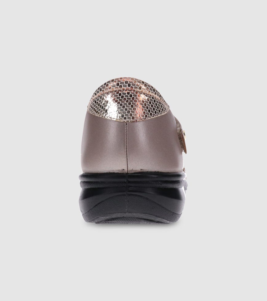 REVERE NEGARA WOMENS CHAMPAGNE | The Athlete's Foot