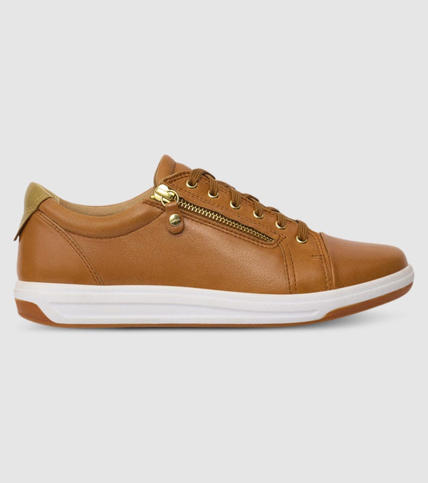 ASCENT STRATUS ZIP WOMENS TAN | The Athlete's Foot
