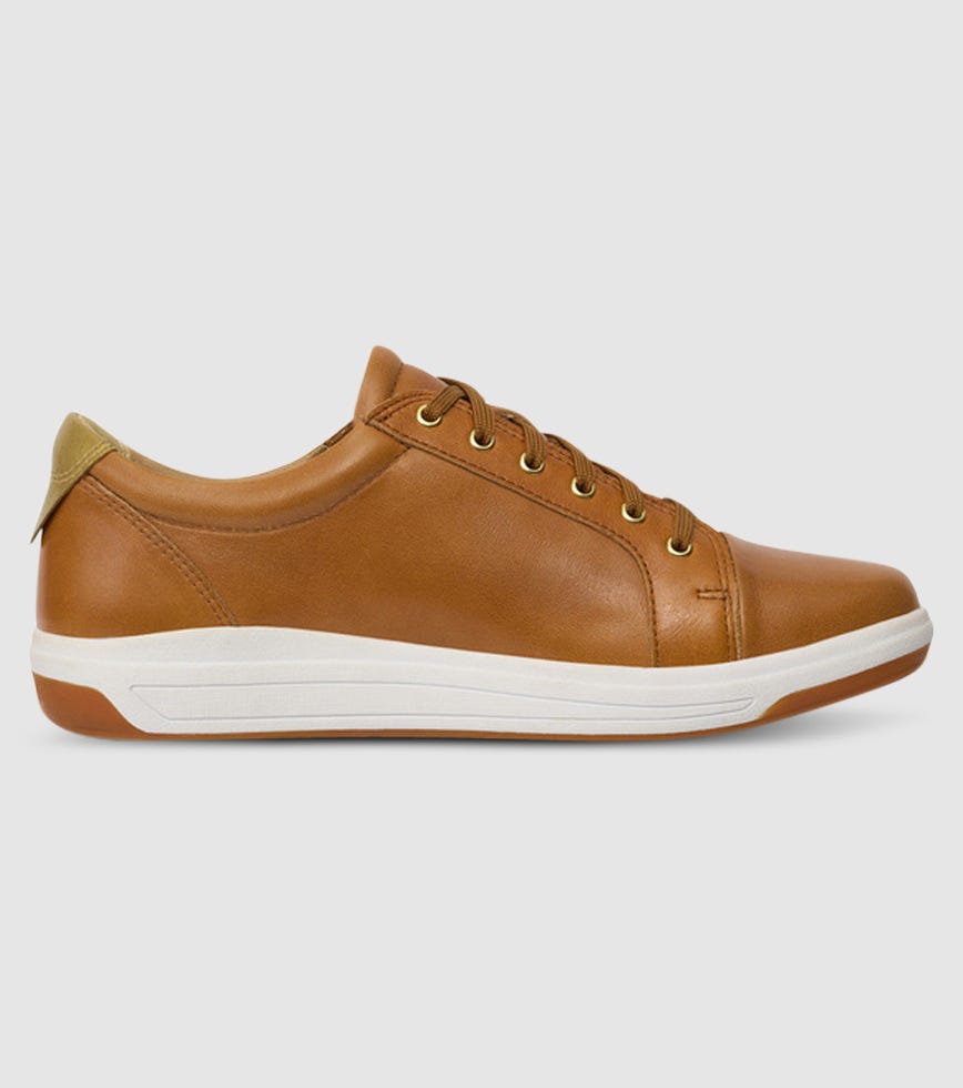 ASCENT STRATUS ZIP WOMENS TAN | The Athlete's Foot